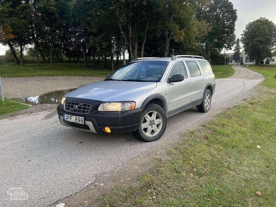 Volvo XC70 2006 in Vilnius, with an engine capacity of 2.40 L and mileage of 368 thousand km for 1699 €, photo 1 on AUTOMOTO.COM.LV