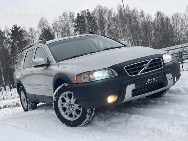 Volvo XC70 2007 in Riga, with an engine capacity of 2.40 L and mileage of 327 thousand km for 4150 €, photo 1 on AUTOMOTO.COM.LV