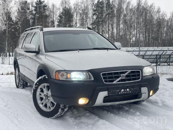 Volvo XC70 2007 in Riga, with an engine capacity of 2.40 L and mileage of 327 thousand km for 4150 €, photo 7 on AUTOMOTO.COM.LV