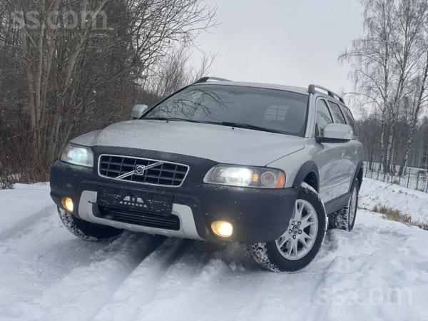 Volvo XC70 2007 in Riga, with an engine capacity of 2.40 L and mileage of 327 thousand km for 4150 €, photo 8 on AUTOMOTO.COM.LV