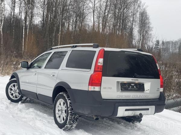 Volvo XC70 2007 in Riga, with an engine capacity of 2.40 L and mileage of 327 thousand km for 4150 €, photo 10 on AUTOMOTO.COM.LV
