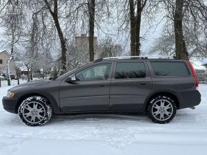 Volvo XC70 2007 in Kelme, with an engine capacity of 2.40 L and mileage of 353 thousand km for 3250 €, photo 2 on AUTOMOTO.COM.LV