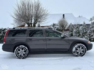 Volvo XC70 2007 in Kelme, with an engine capacity of 2.40 L and mileage of 353 thousand km for 3250 €, photo 3 on AUTOMOTO.COM.LV