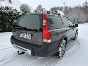 Volvo XC70 2007 in Kelme, with an engine capacity of 2.40 L and mileage of 353 thousand km for 3250 €, photo 6 on AUTOMOTO.COM.LV