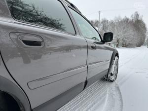 Volvo XC70 2007 in Kelme, with an engine capacity of 2.40 L and mileage of 353 thousand km for 3250 €, photo 10 on AUTOMOTO.COM.LV