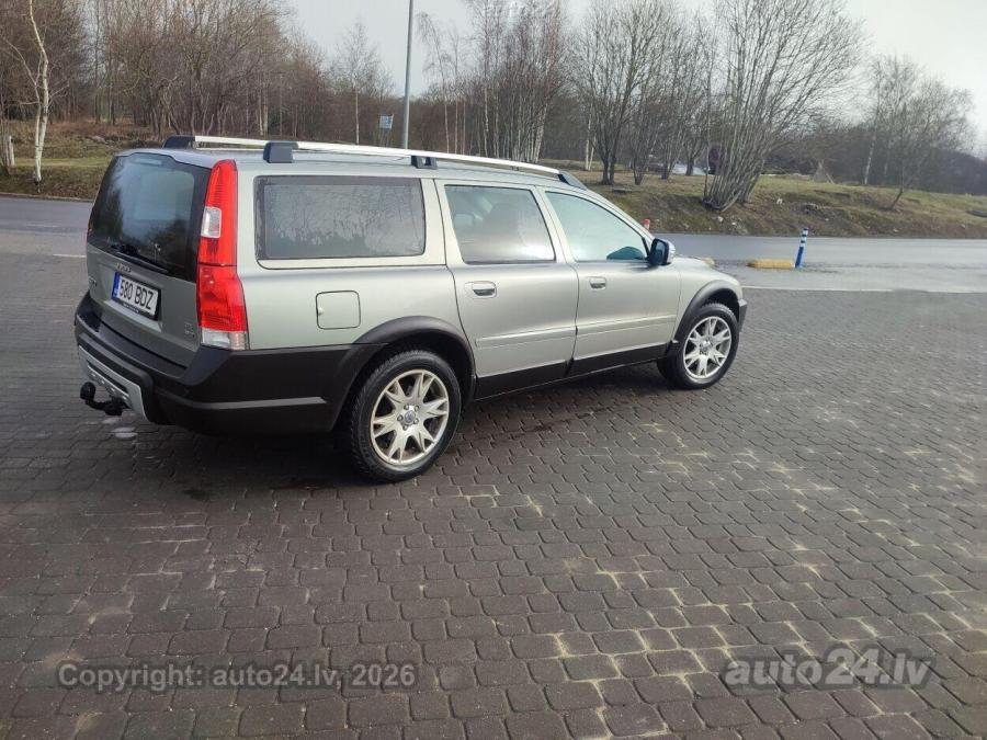 Volvo XC70 2007 in Tallinn, with an engine capacity of 2.40 L and mileage of 296 thousand km for 7000 €, photo 1 on AUTOMOTO.COM.LV