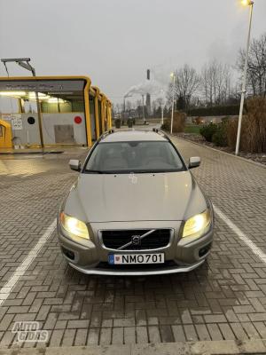 Volvo XC70 2007 Tauragė, ar dzinēja tilpumu 2.40 L un nobraukumu 400 tūkst. km par 4500 €, foto 6 vietnē AUTOMOTO.COM.LV