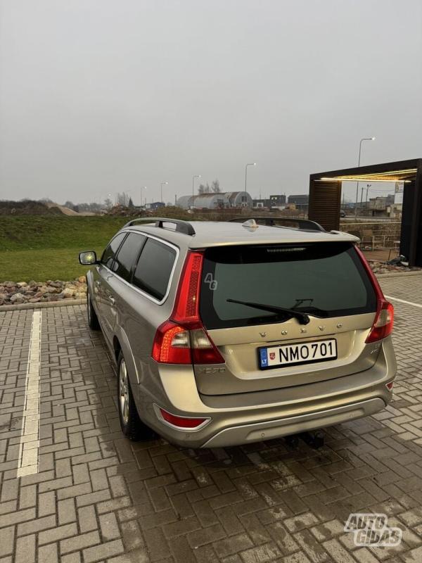 Volvo XC70 2007 Tauragė, ar dzinēja tilpumu 2.40 L un nobraukumu 400 tūkst. km par 4500 €, foto 9 vietnē AUTOMOTO.COM.LV