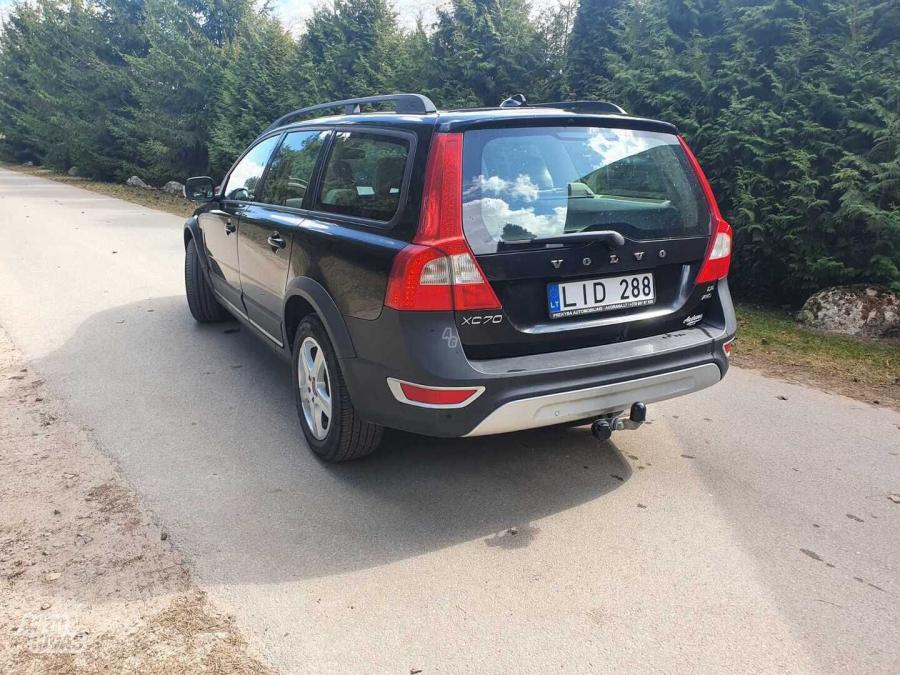 Volvo XC70 2007 in Akmene, with an engine capacity of 2.40 L and mileage of 360 thousand km for 4850 €, photo 6 on AUTOMOTO.COM.LV