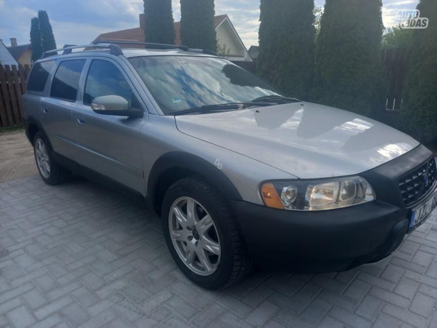 Volvo XC70 2007 in Salcininkai, with an engine capacity of 2.40 L and mileage of 380 thousand km for 2200 €, photo 4 on AUTOMOTO.COM.LV