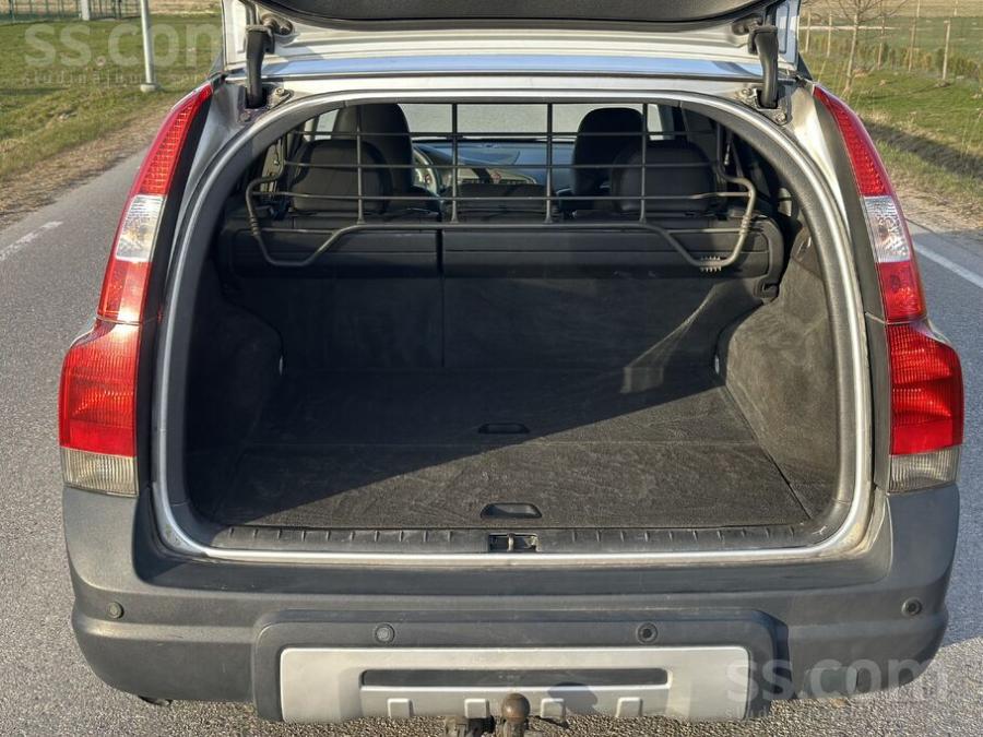 Volvo XC70 2007 Rīga, ar dzinēja tilpumu 2.40 L un nobraukumu 274 tūkst. km par 3500 €, foto 4 vietnē AUTOMOTO.COM.LV