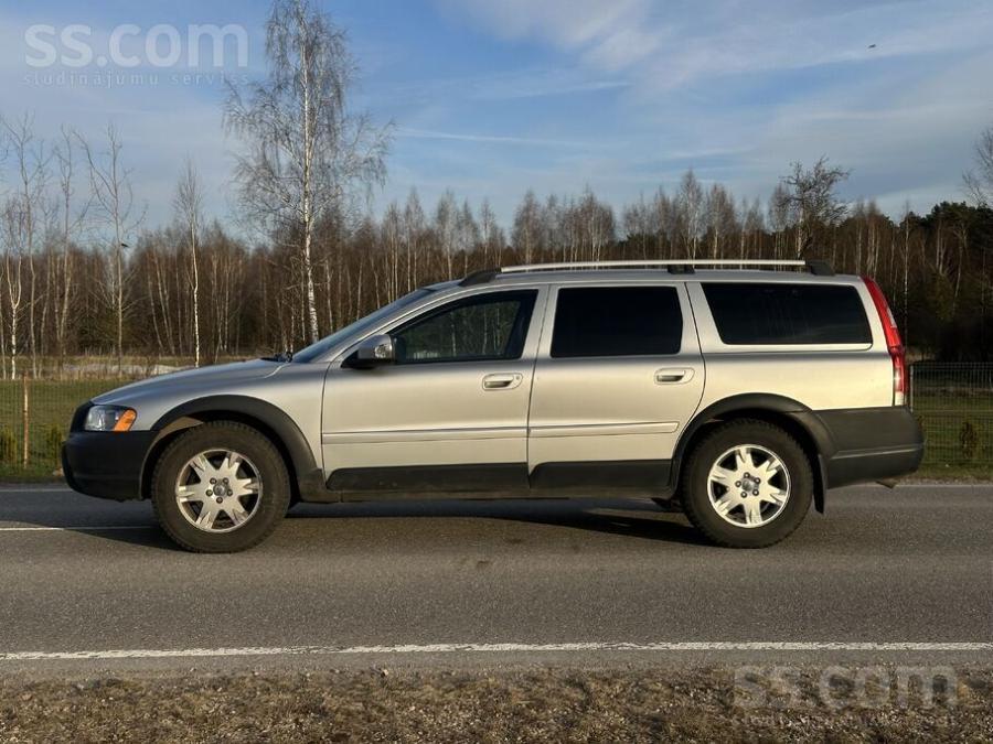Volvo XC70 2007 Rīga, ar dzinēja tilpumu 2.40 L un nobraukumu 274 tūkst. km par 3500 €, foto 5 vietnē AUTOMOTO.COM.LV