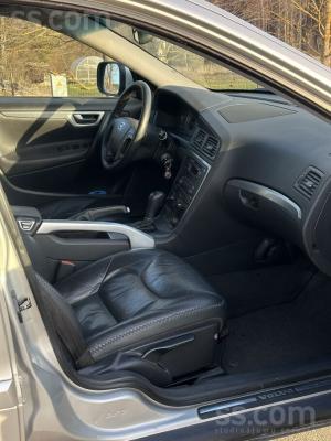 Volvo XC70 2007 Rīga, ar dzinēja tilpumu 2.40 L un nobraukumu 274 tūkst. km par 3500 €, foto 7 vietnē AUTOMOTO.COM.LV