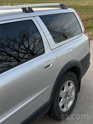 Volvo XC70 2007 Rīga, ar dzinēja tilpumu 2.40 L un nobraukumu 274 tūkst. km par 3500 €, foto 16 vietnē AUTOMOTO.COM.LV