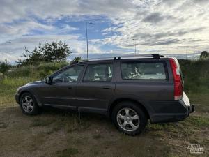 Volvo XC70 2007 in Vilnius, with an engine capacity of 2.40 L and mileage of 0 thousand km for 2750 €, photo 6 on AUTOMOTO.COM.LV