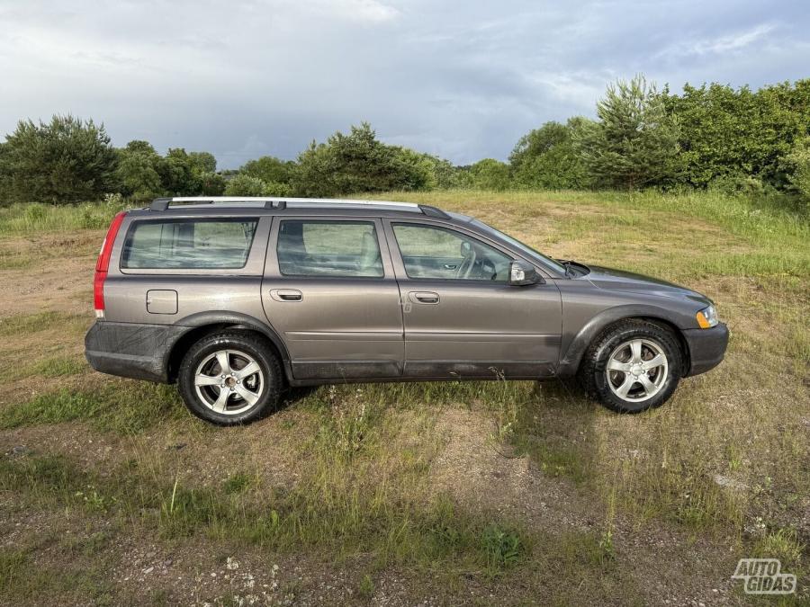 Volvo XC70 2007 in Vilnius, with an engine capacity of 2.40 L and mileage of 0 thousand km for 2750 €, photo 14 on AUTOMOTO.COM.LV