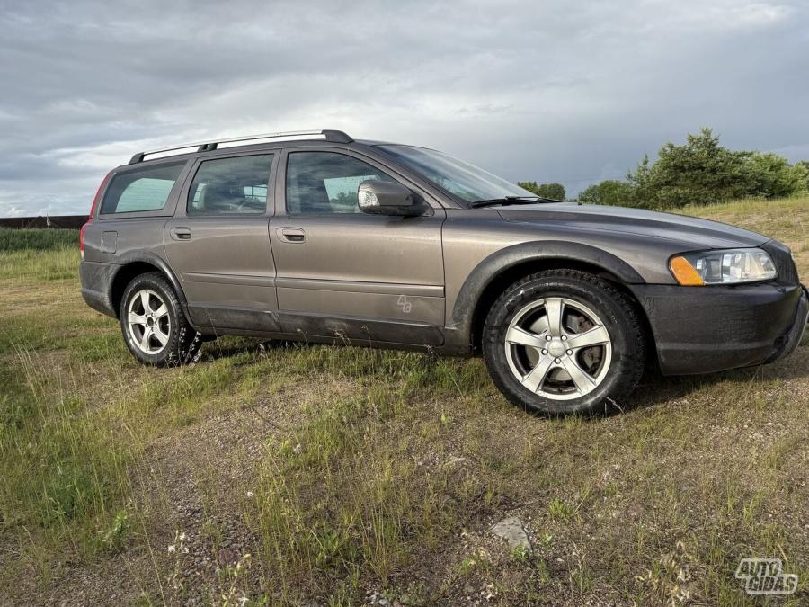 Volvo XC70 2007 in Vilnius, with an engine capacity of 2.40 L and mileage of 0 thousand km for 2750 €, photo 17 on AUTOMOTO.COM.LV