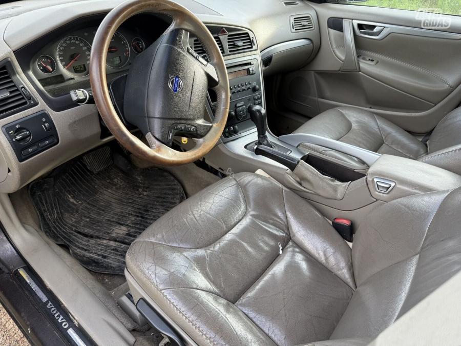 Volvo XC70 2007 in Vilnius, with an engine capacity of 2.40 L and mileage of 0 thousand km for 2750 €, photo 18 on AUTOMOTO.COM.LV