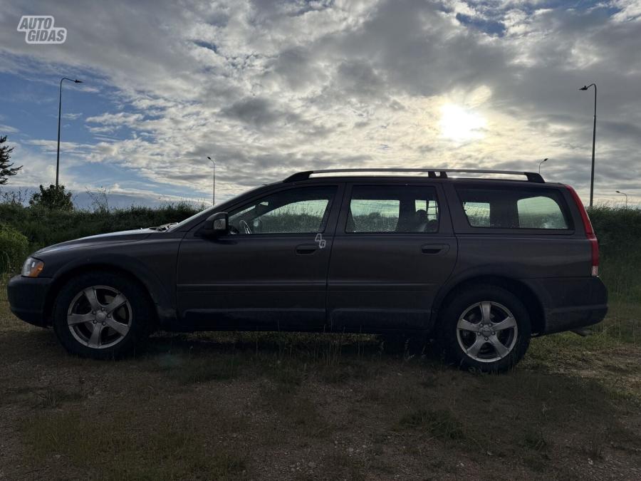 Volvo XC70 2007 in Vilnius, with an engine capacity of 2.40 L and mileage of 0 thousand km for 2750 €, photo 5 on AUTOMOTO.COM.LV