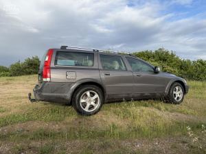 Volvo XC70 2007 in Vilnius, with an engine capacity of 2.40 L and mileage of 0 thousand km for 2750 €, photo 10 on AUTOMOTO.COM.LV