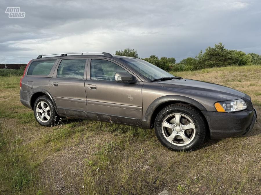 Volvo XC70 2007 in Vilnius, with an engine capacity of 2.40 L and mileage of 0 thousand km for 2750 €, photo 15 on AUTOMOTO.COM.LV
