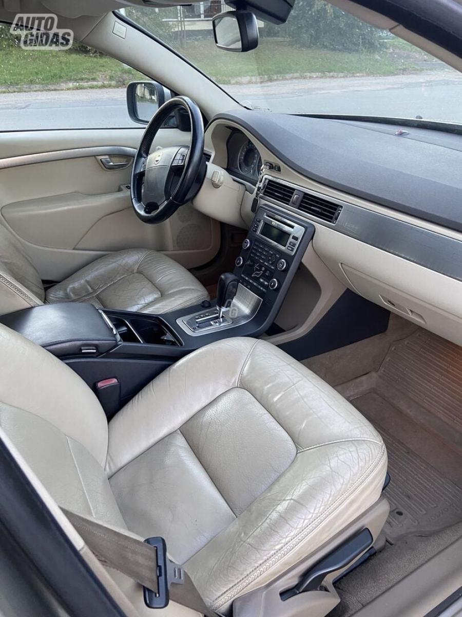 Volvo XC70 2007 in Trakai, with an engine capacity of 2.40 L and mileage of 440 thousand km for 4250 €, photo 11 on AUTOMOTO.COM.LV