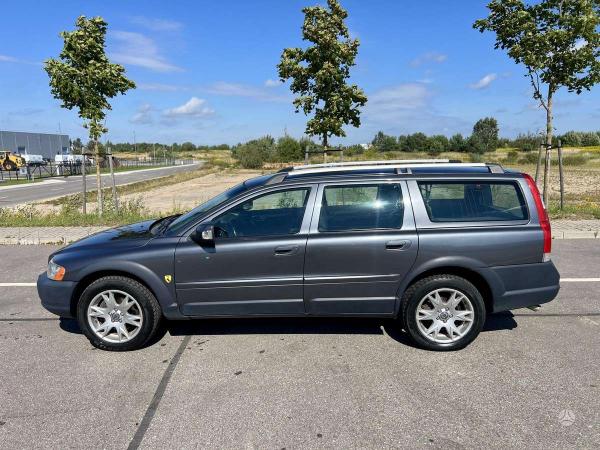 Volvo XC70 2007 Viļņa vietnē Volvo XC70 2007 Viļņa, ar dzinēja tilpumu 2.40 L un nobraukumu 330 tūkst. km par 3800 €, foto 5 vietnē AUTOMOTO.COM.LV