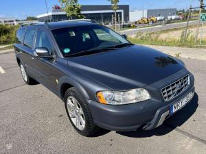 Volvo XC70 2007 in Vilnius, with an engine capacity of 2.40 L and mileage of 330 thousand km for 3800 €, photo 11 on AUTOMOTO.COM.LV