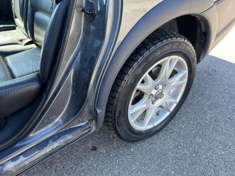 Volvo XC70 2007 in Vilnius, with an engine capacity of 2.40 L and mileage of 330 thousand km for 3800 €, photo 14 on AUTOMOTO.COM.LV