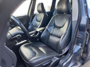 Volvo XC70 2007 in Vilnius, with an engine capacity of 2.40 L and mileage of 330 thousand km for 3800 €, photo 22 on AUTOMOTO.COM.LV