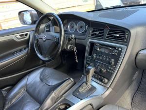 Volvo XC70 2007 in Vilnius, with an engine capacity of 2.40 L and mileage of 330 thousand km for 3800 €, photo 24 on AUTOMOTO.COM.LV
