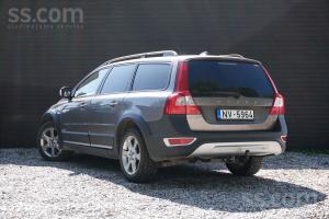 Volvo XC70 2008 in Riga, with an engine capacity of 2.40 L and mileage of 0 thousand km for 7190 €, photo 4 on AUTOMOTO.COM.LV