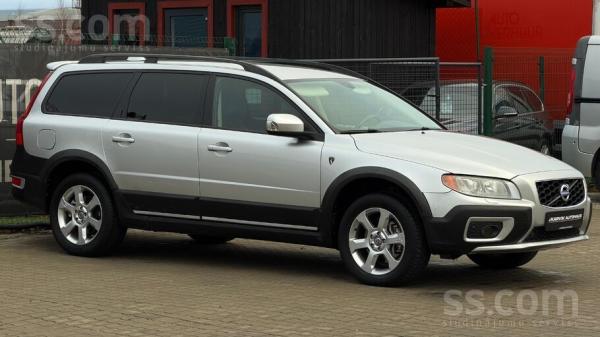 Volvo XC70 2008 in Liepaja, with an engine capacity of 2.40 L and mileage of 403 thousand km for 6500 €, photo 2 on AUTOMOTO.COM.LV