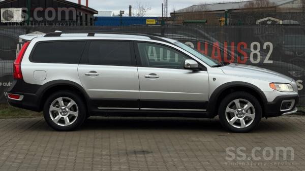 Volvo XC70 2008 in Liepaja, with an engine capacity of 2.40 L and mileage of 403 thousand km for 6500 €, photo 3 on AUTOMOTO.COM.LV