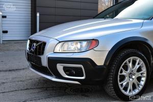 Volvo XC70 2008 in Kretinga, with an engine capacity of 2.40 L and mileage of 382 thousand km for 4999 €, photo 2 on AUTOMOTO.COM.LV