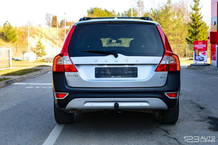 Volvo XC70 2008 in Kretinga, with an engine capacity of 2.40 L and mileage of 382 thousand km for 4999 €, photo 7 on AUTOMOTO.COM.LV