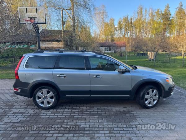 Volvo XC70 2008 in Tallinn, with an engine capacity of 2.40 L and mileage of 354 thousand km for 4499 €, photo 3 on AUTOMOTO.COM.LV