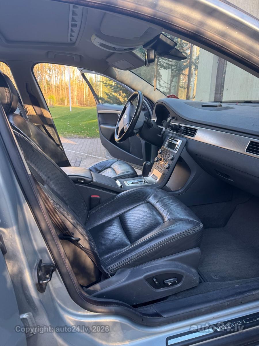 Volvo XC70 2008 Tallina, ar dzinēja tilpumu 2.40 L un nobraukumu 354 tūkst. km par 4499 €, foto 9 vietnē AUTOMOTO.COM.LV