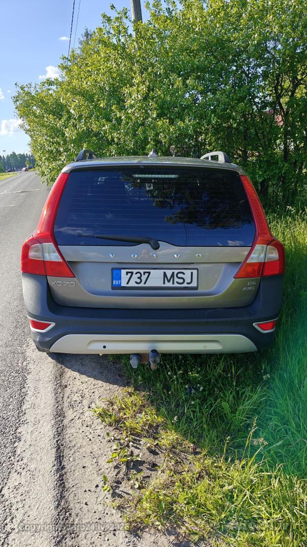 Volvo XC70 2008 in Rakvere, with an engine capacity of 2.40 L and mileage of 383 thousand km for 3000 €, photo 2 on AUTOMOTO.COM.LV