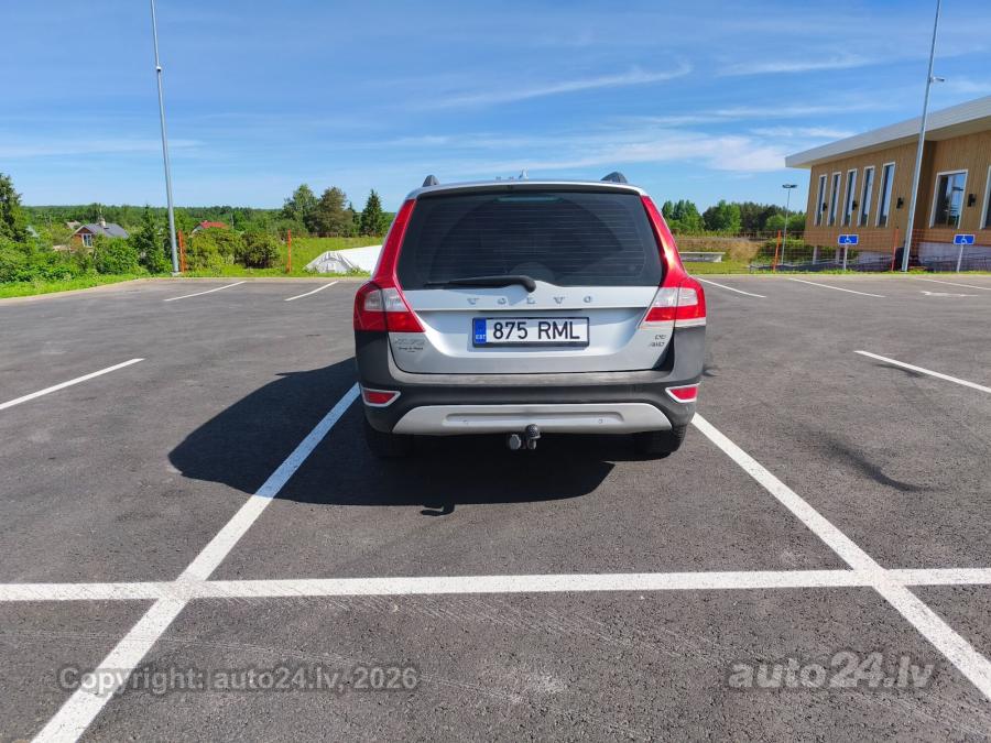 Volvo XC70 2008 in Narva, with an engine capacity of 2.40 L and mileage of 289 thousand km for 6300 €, photo 1 on AUTOMOTO.COM.LV