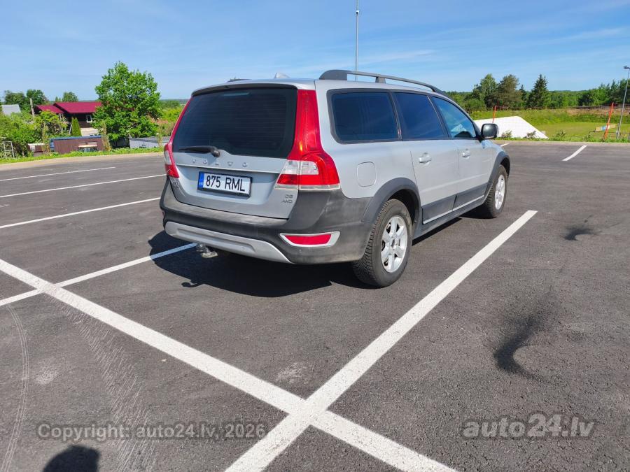 Volvo XC70 2008 in Narva, with an engine capacity of 2.40 L and mileage of 289 thousand km for 6300 €, photo 4 on AUTOMOTO.COM.LV