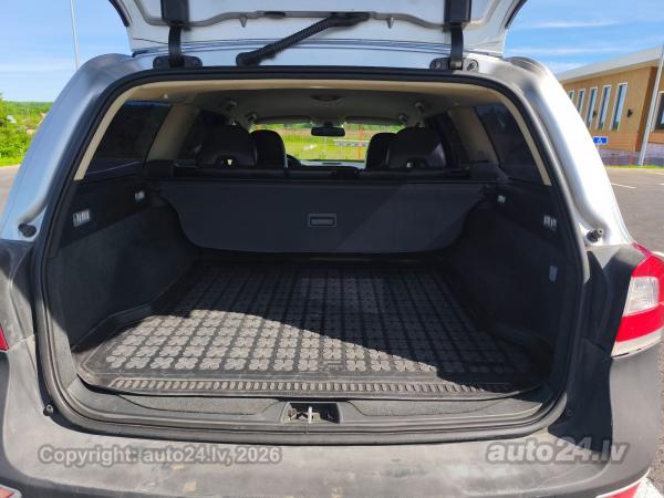 Volvo XC70 2008 in Narva, with an engine capacity of 2.40 L and mileage of 289 thousand km for 6300 €, photo 9 on AUTOMOTO.COM.LV