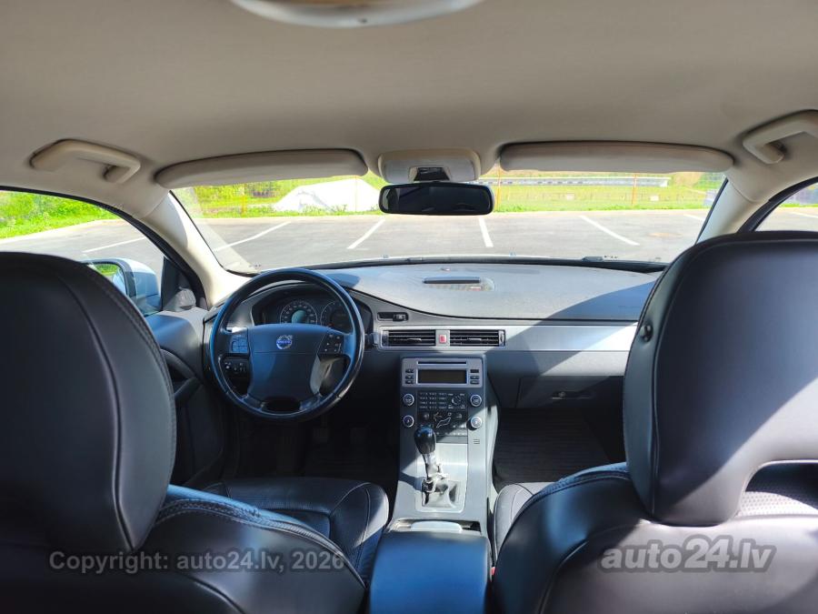 Volvo XC70 2008 in Narva, with an engine capacity of 2.40 L and mileage of 289 thousand km for 6300 €, photo 11 on AUTOMOTO.COM.LV
