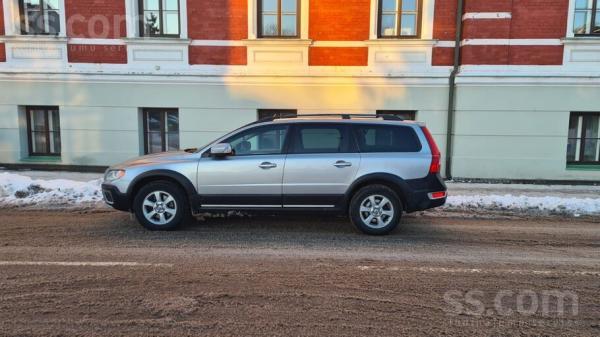 Volvo XC70 2008 in Liepaja, with an engine capacity of 2.40 L and mileage of 398 thousand km for 3800 €, photo 7 on AUTOMOTO.COM.LV