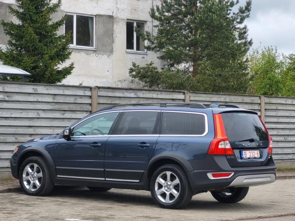 Volvo XC70 2008 in Riga, with an engine capacity of 2.40 L and mileage of 339 thousand km for 6990 €, photo 7 on AUTOMOTO.COM.LV
