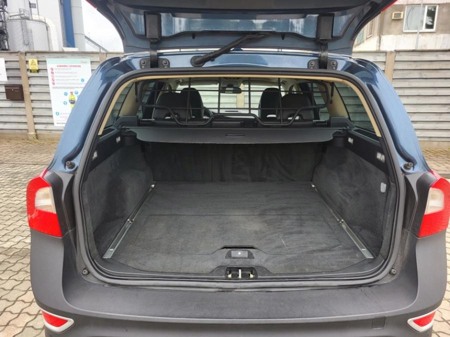 Volvo XC70 2008 Rīga, ar dzinēja tilpumu 2.40 L un nobraukumu 339 tūkst. km par 6990 €, foto 12 vietnē AUTOMOTO.COM.LV