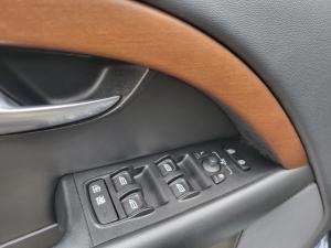 Volvo XC70 2008 Rīga, ar dzinēja tilpumu 2.40 L un nobraukumu 339 tūkst. km par 6990 €, foto 19 vietnē AUTOMOTO.COM.LV
