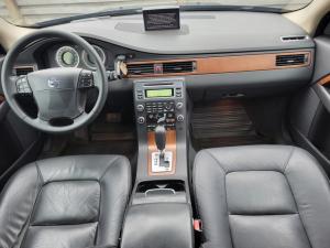 Volvo XC70 2008 Rīga, ar dzinēja tilpumu 2.40 L un nobraukumu 339 tūkst. km par 6990 €, foto 29 vietnē AUTOMOTO.COM.LV