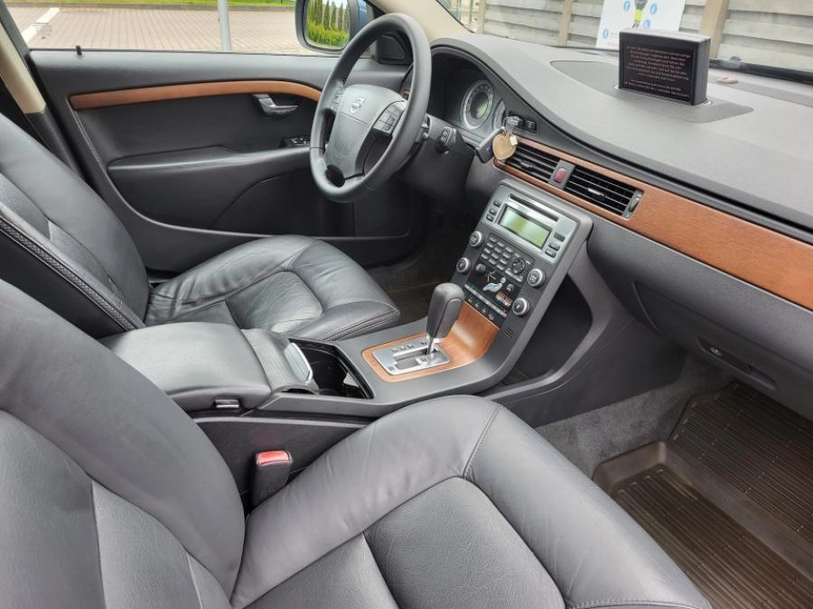 Volvo XC70 2008 Rīga, ar dzinēja tilpumu 2.40 L un nobraukumu 339 tūkst. km par 6990 €, foto 31 vietnē AUTOMOTO.COM.LV