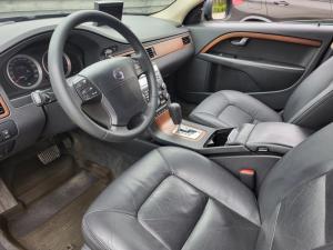 Volvo XC70 2008 Rīga, ar dzinēja tilpumu 2.40 L un nobraukumu 339 tūkst. km par 6990 €, foto 34 vietnē AUTOMOTO.COM.LV